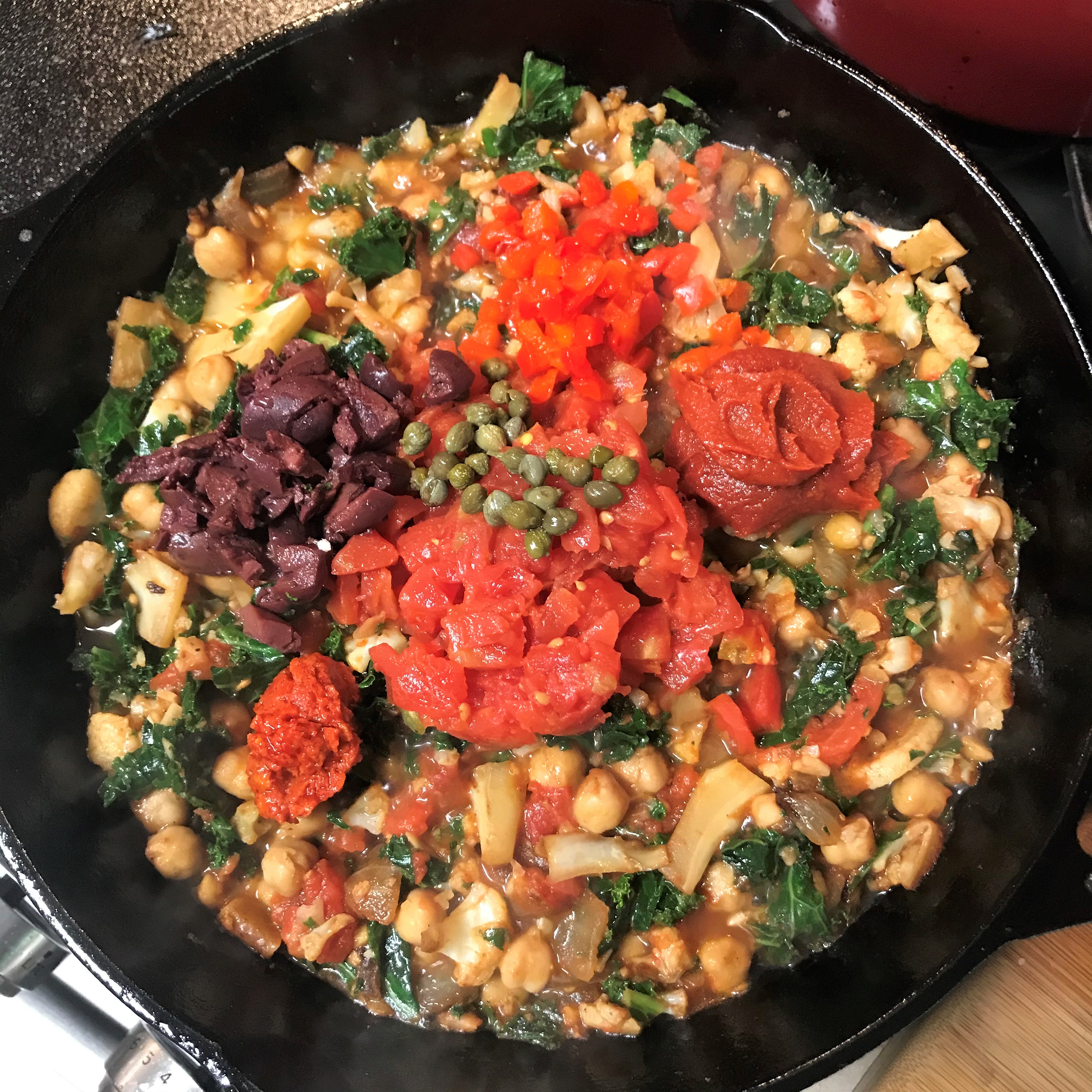 Shakshuka (shiksa style) | Comfort du Jour