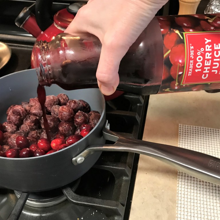 New York Cheesecake with Spiced Cran-Cherry Topping | Comfort du Jour