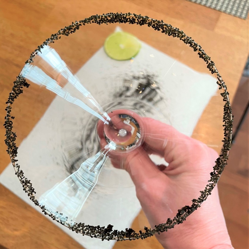 Oz-mopolitan – a “wicked” fun cocktail for Halloween! | Comfort du Jour