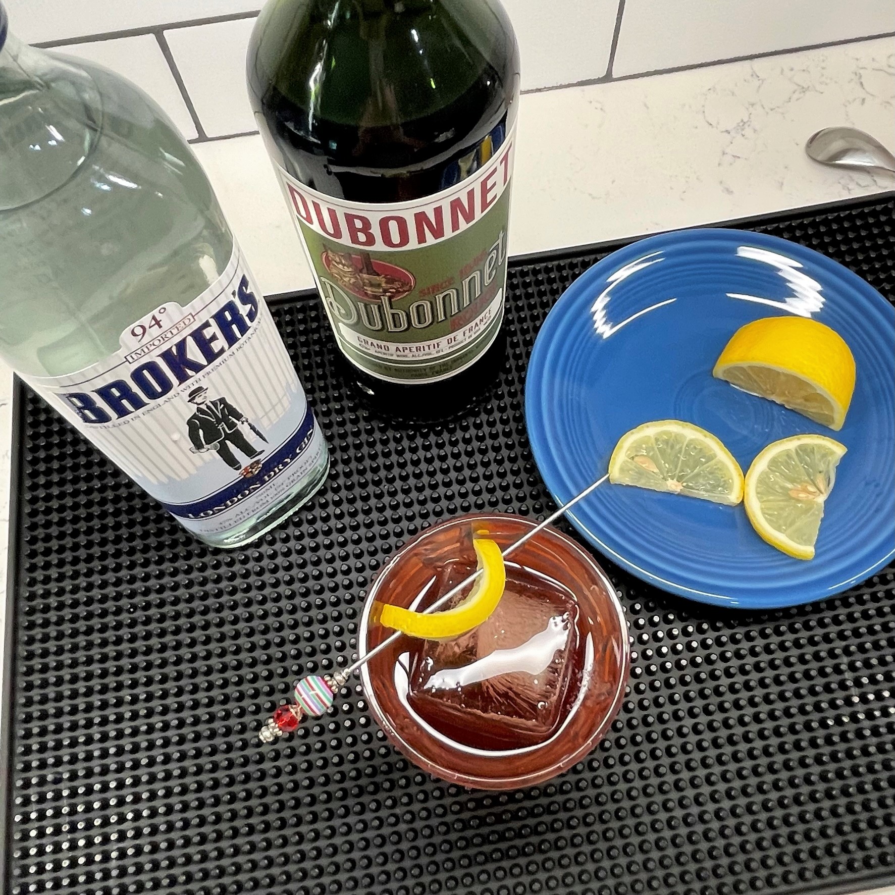 Dubonnet & Gin (a cocktail for the Queen) | Comfort du Jour
