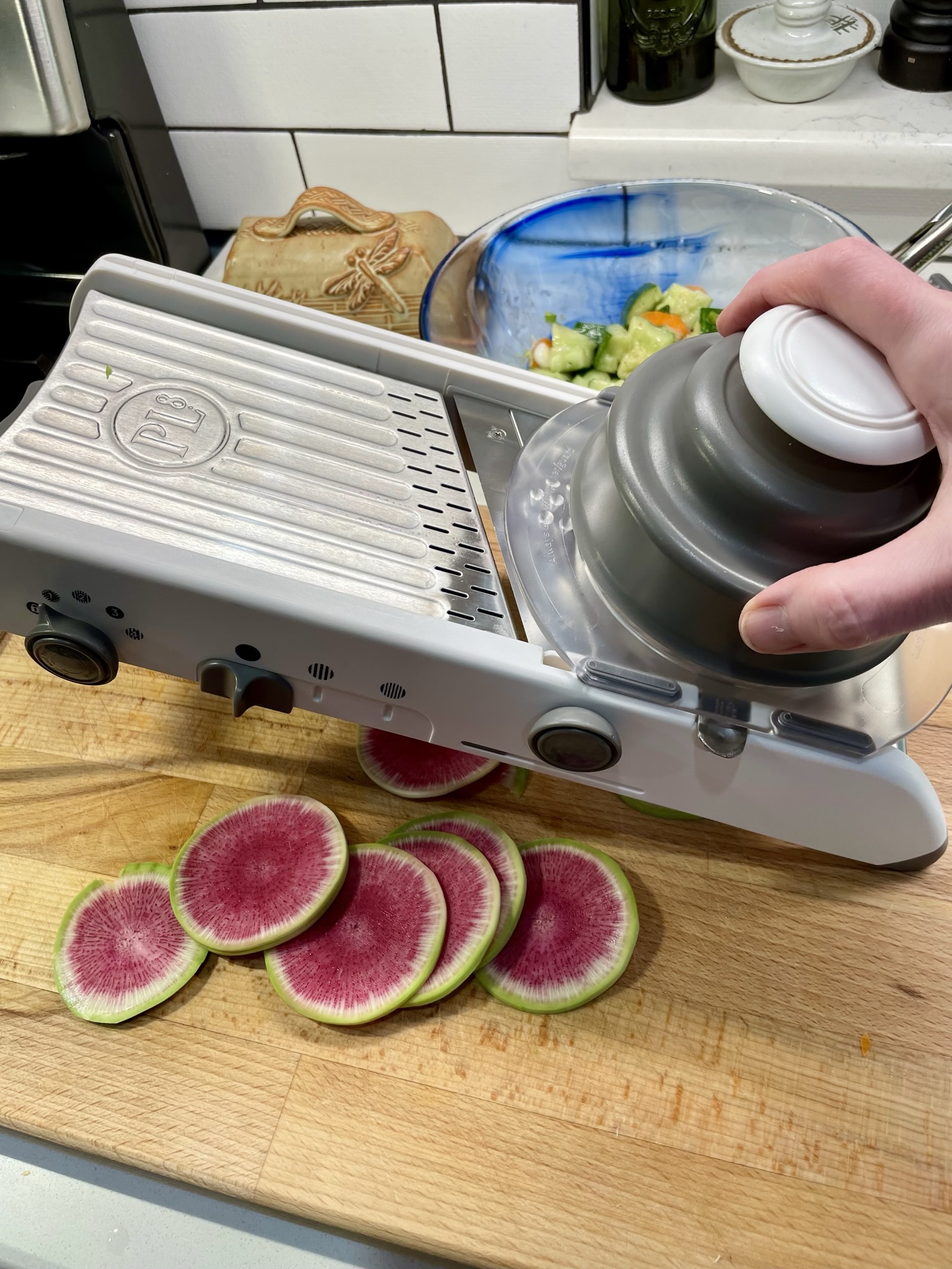 Smashed Cucumber Salad | Comfort du Jour